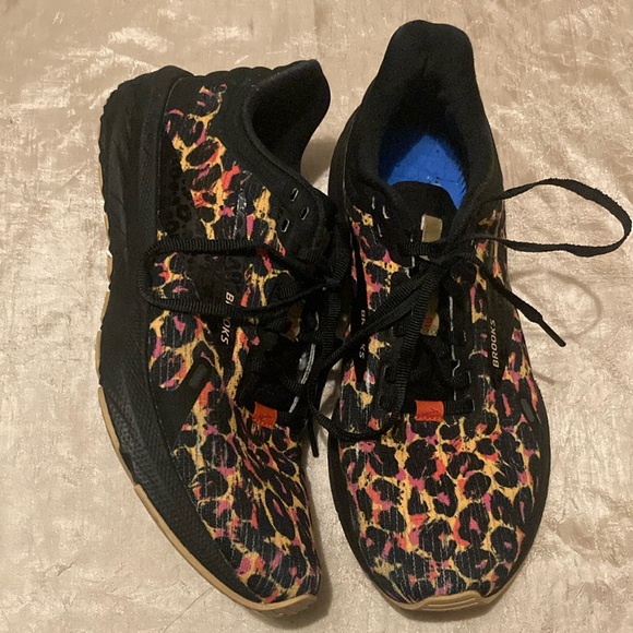 Brooks | Shoes | Brooks Launch Gts 9 Run Wild Cheetah Womens Sneakers ...